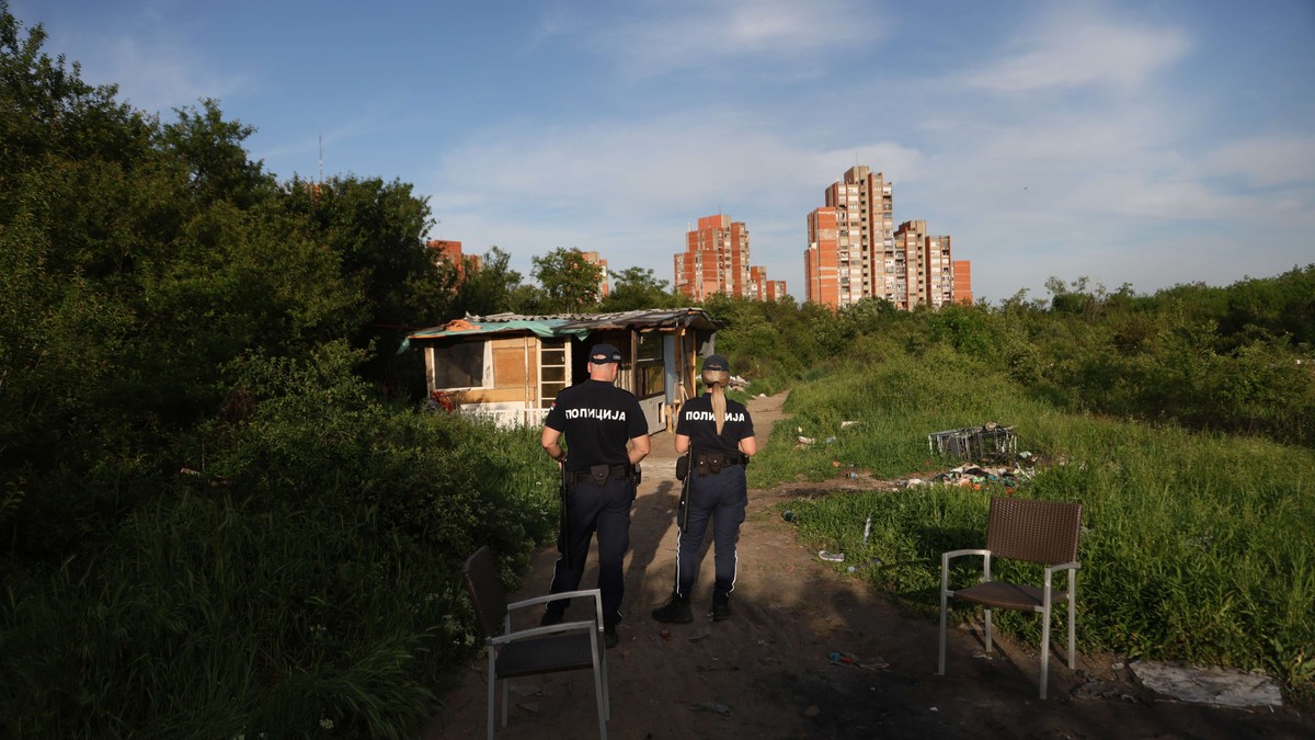Prve fotografije s mesta ubistva tinejdžera na Ibarskoj magistrali: Stanovnici Čukarice otkrili ...