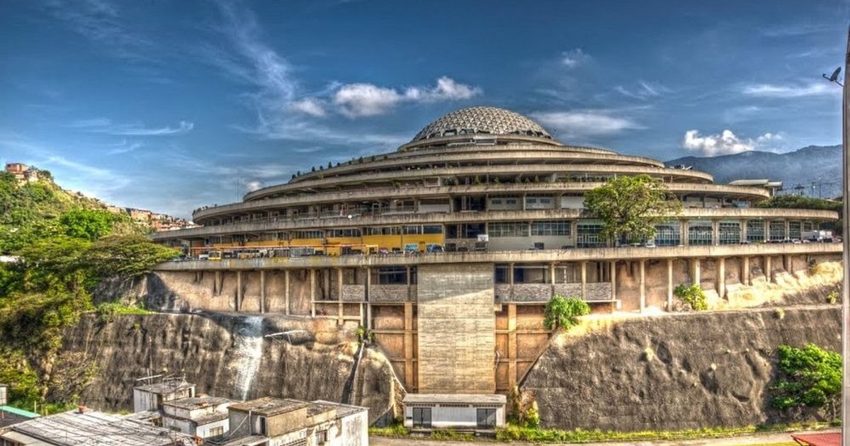 The world's first planned drive-thru mall is now a prison — take a look ...