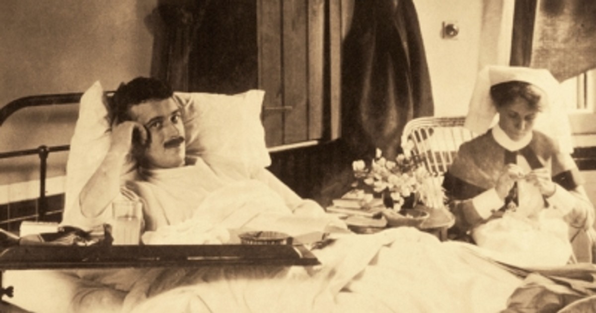 Przeszłość odmieniona. O książce Doris Lessing "Alfred i Emily" - Książki