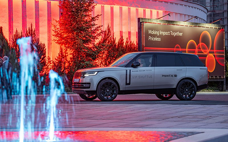 Range Rover na Impact 2025: Nowoczesny luksus w służbie przywództwa ...