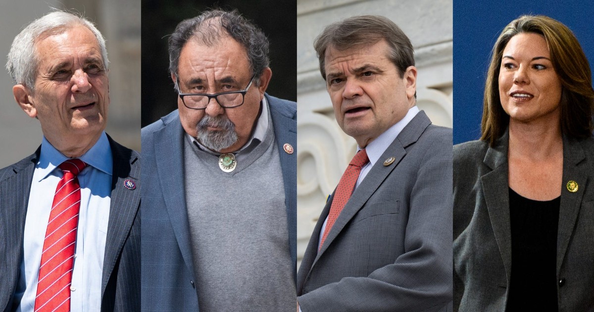 Here Are All The Democratic Lawmakers Who Have Publicly Called For