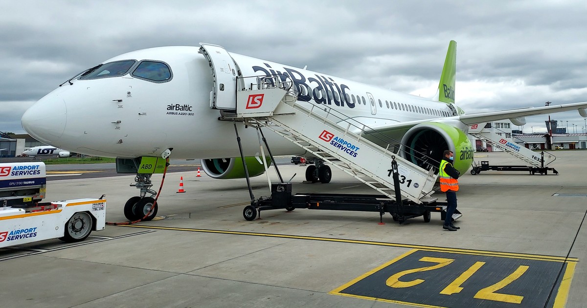 Airbus A220: prezentacja samolotu w Warszawie. Flota PLL LOT