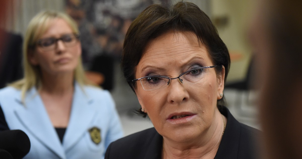 Kopacz o budowie pomnika ofiar katastrofy: nie miejsce jest ważne - Wiadomości