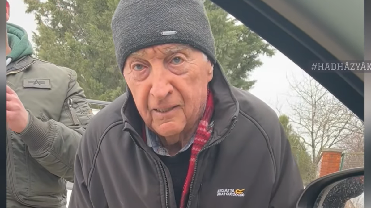 Helyretette Orbán Viktor apja Hadházy Ákost - videó - Blikk