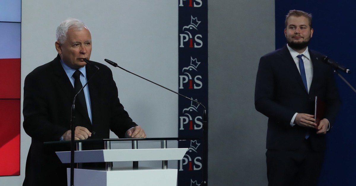 Pupil Jarosława Kaczyńskiego z kolejnym awansem - Wiadomości