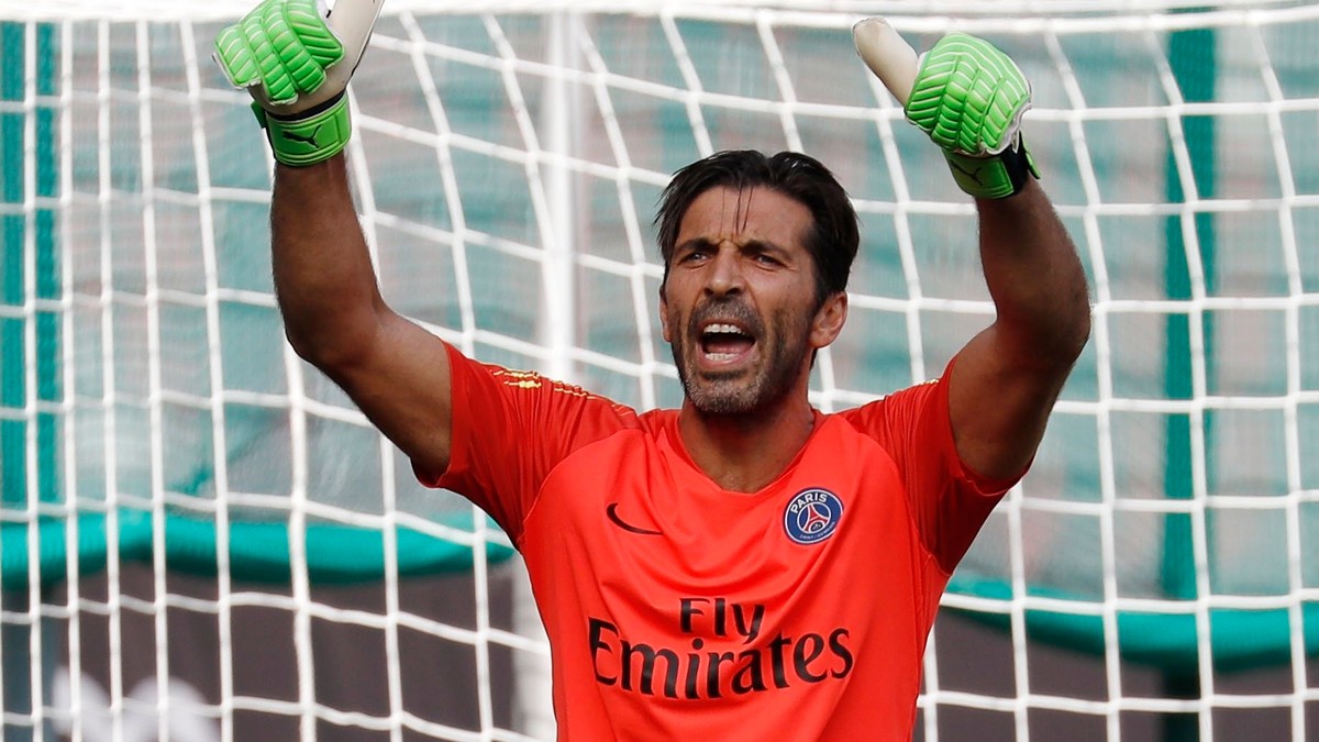 Vereséggel kezdett Párizsban Buffon - Blikk