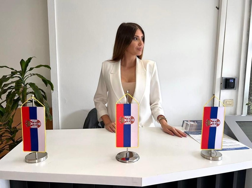 Isticanjem zastava obeležen praznik Republike Srbije u JKP Infostan ...
