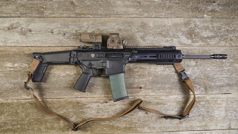 Prezes PGZ o karabinku GROT: Sukces na rynku amerykańskim pokazuje, że ...