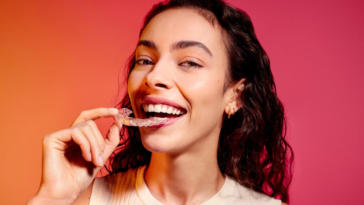 Dr Smile - cyfrowa rewolucja w ortodoncji? | Newsweek