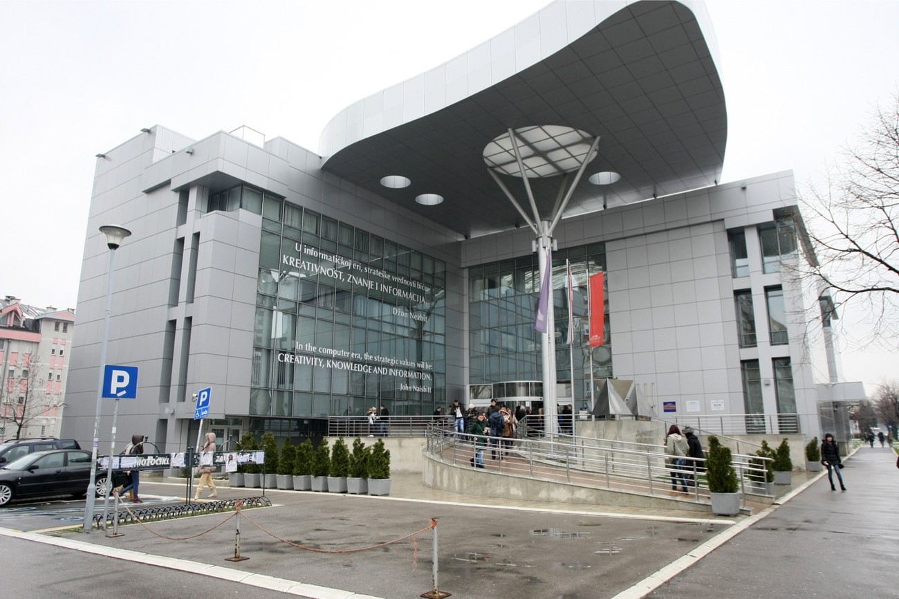 Megatrend promenio ime u "Univerzitet Džon Nezbit" - Blic