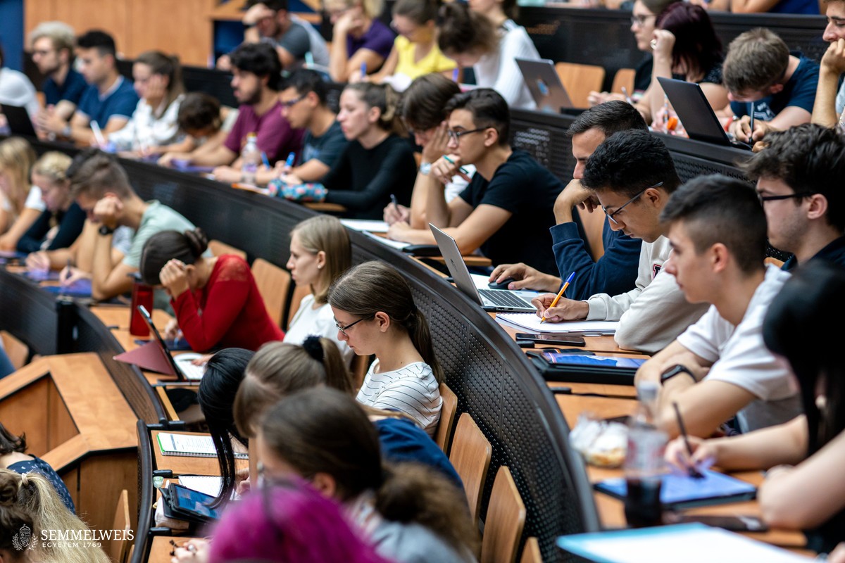 THE rangsor: a világ 250 legjobb egyeteme között a Semmelweis | EgészségKalauz