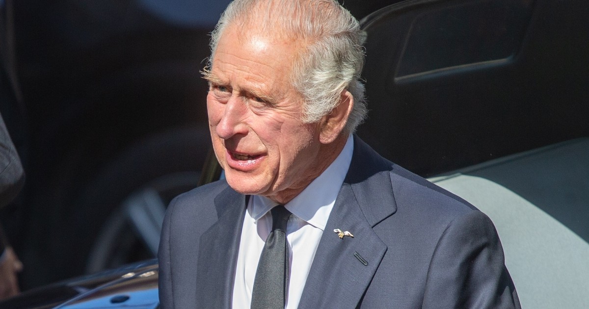 Król Karol III pokazał zdjęcie z matką. Dodał poruszający podpis ...