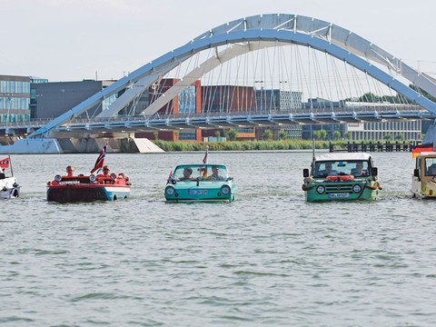 Pływające samochody - Dutton Surf, GAZ-46, Amphicar XL, Beijing Jeep i ...
