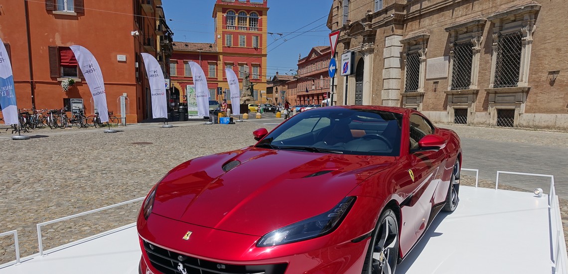 FERRARI Portofino F164 M F1 620KM 456KW [3855cm3] benzyna - dane, testy ...