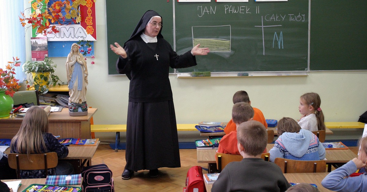 "Ustąpiliśmy Kościołowi". Wiadomo, co z lekcjami religii w szkołach