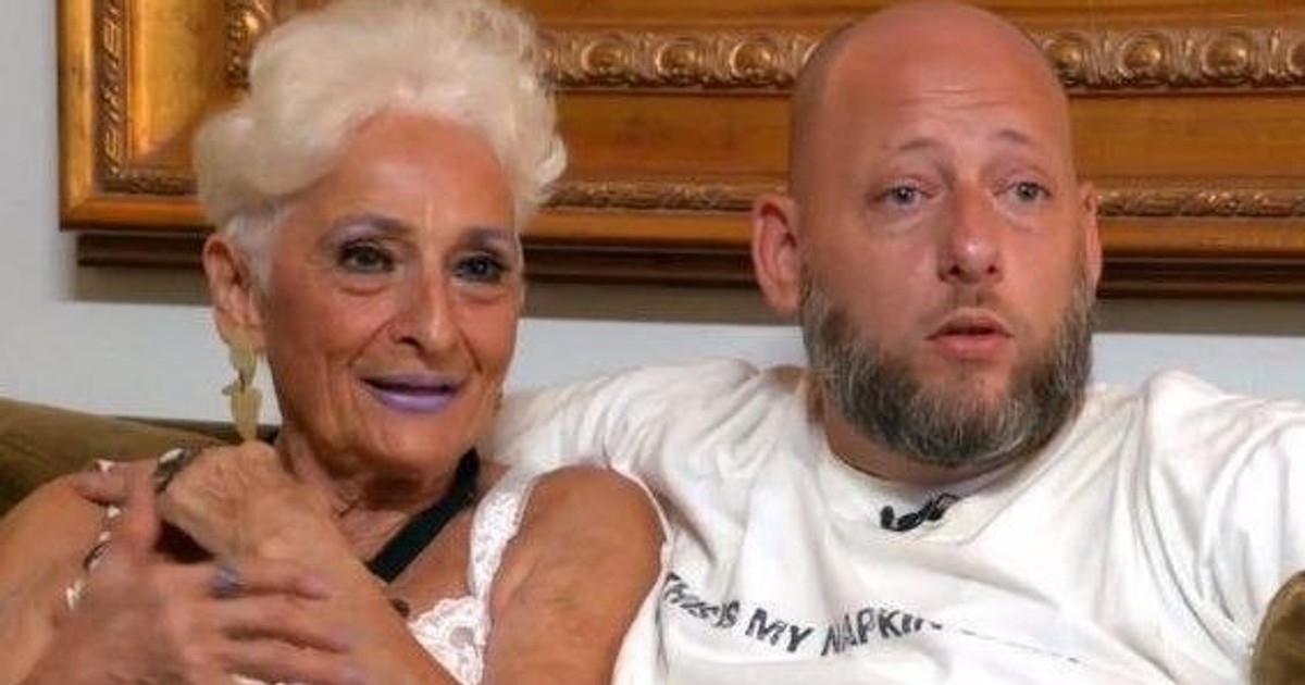 82 Year Old Woman Reveals Exercise She Uses Before Sleeping With 39