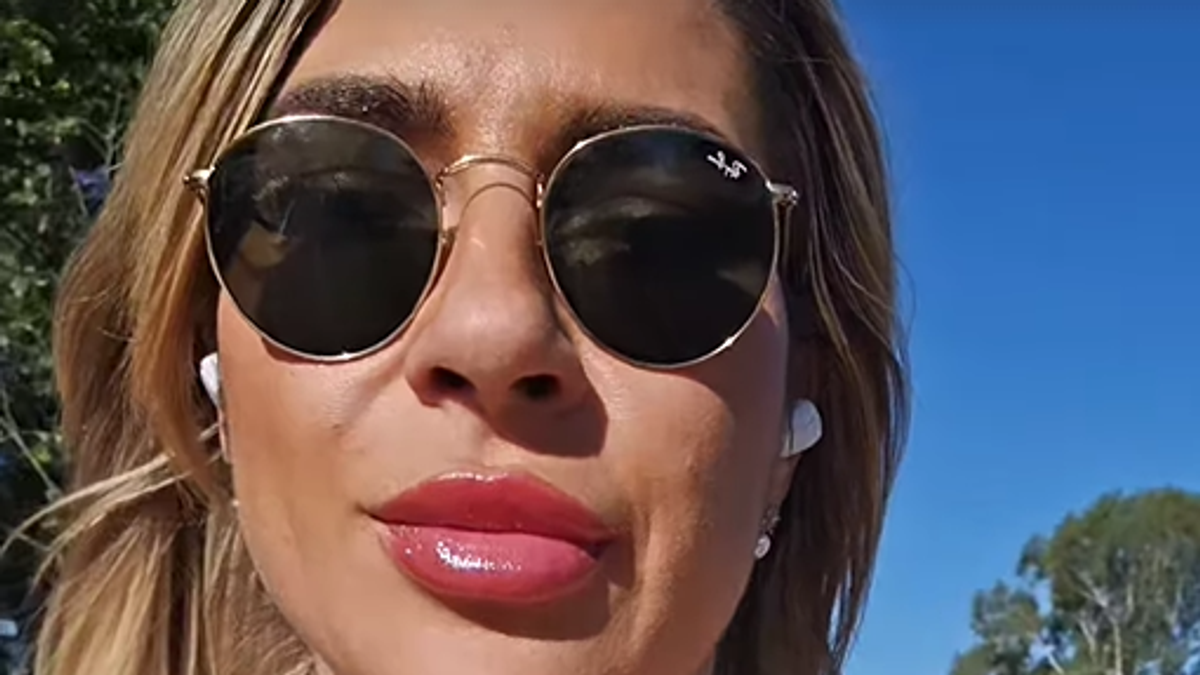 Jovana Jeremić u brusthalteru vozi rolere: Ljudi se hvataju za glavu zbog zapaljivog stajlinga ...