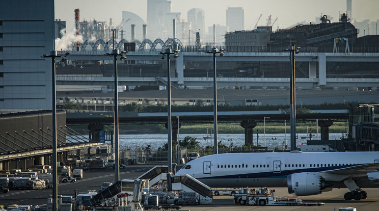 Összeütközött két utasszállító repülő Japánban - Blikk