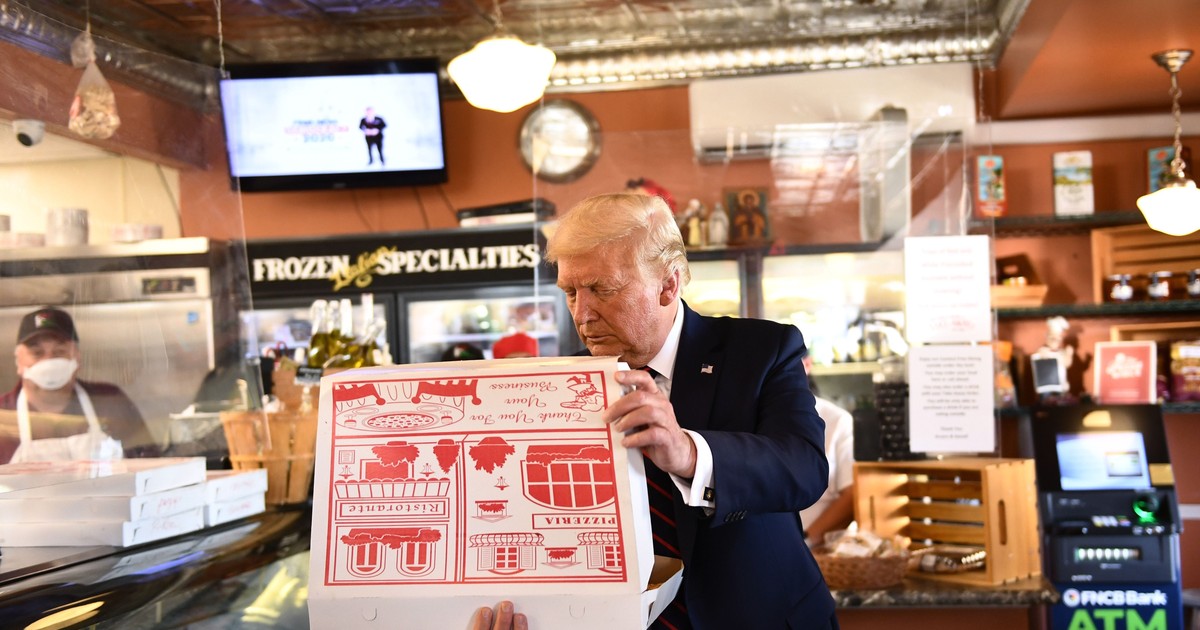 Trump Tower opens a pizza parlor, 'where New York tradition meets ...