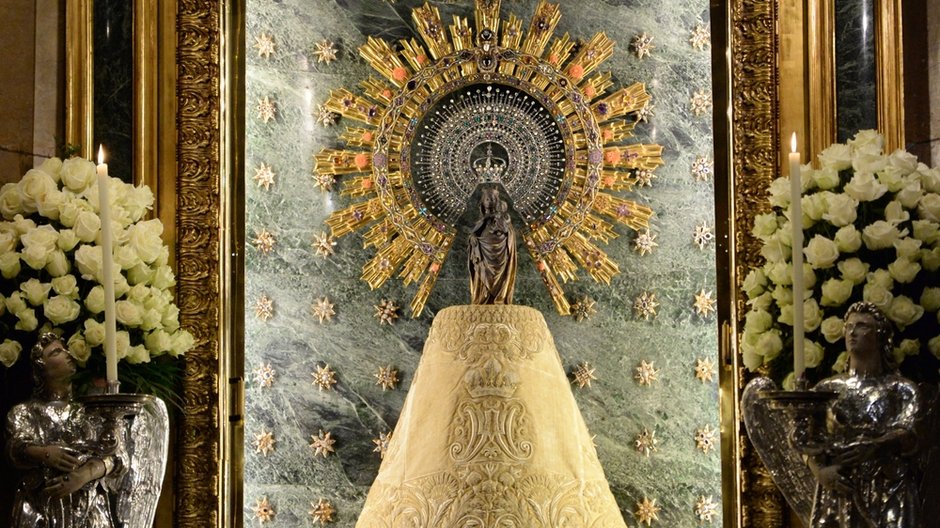 12 października Kościół czci Matkę Bożą ze Słupa (María del Pilar ...