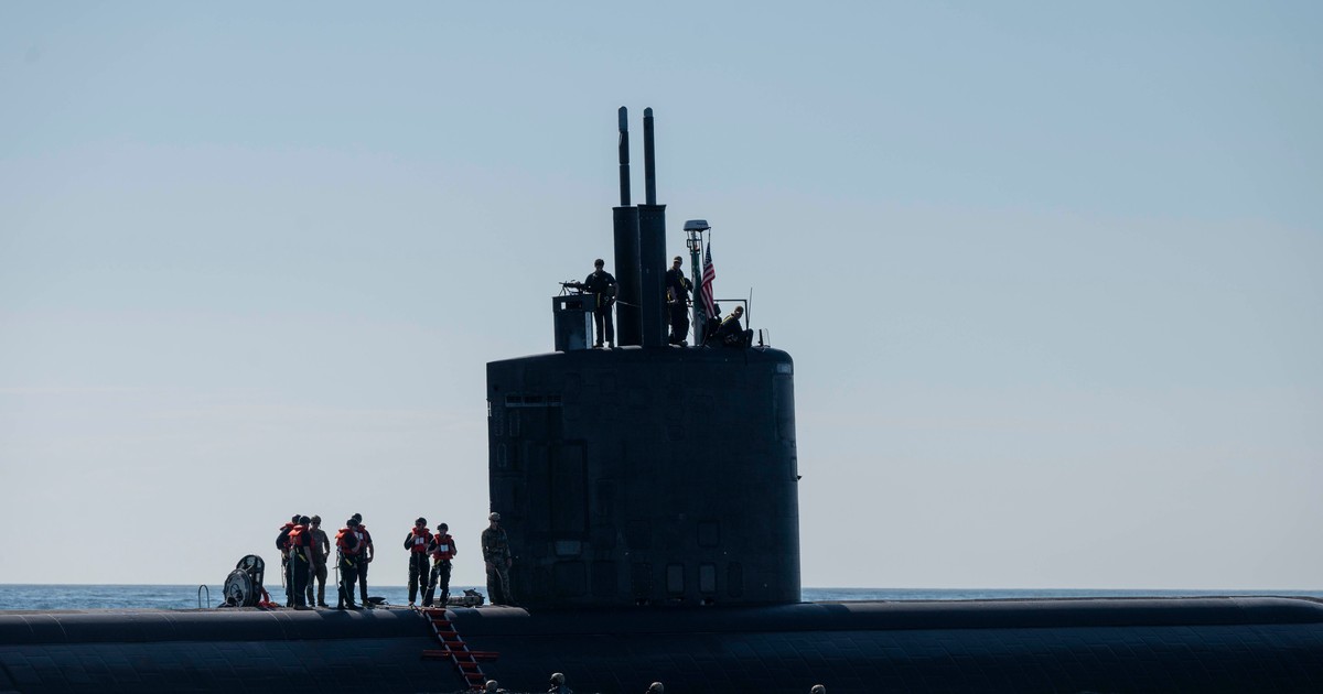 Navy SEALs dropped in on a nuclear-powered submarine in the Pacific ...