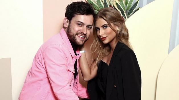 Megtörtént! Megérkezett az első fotó Szabó Ádám esküvőjéről - Blikk Rúzs