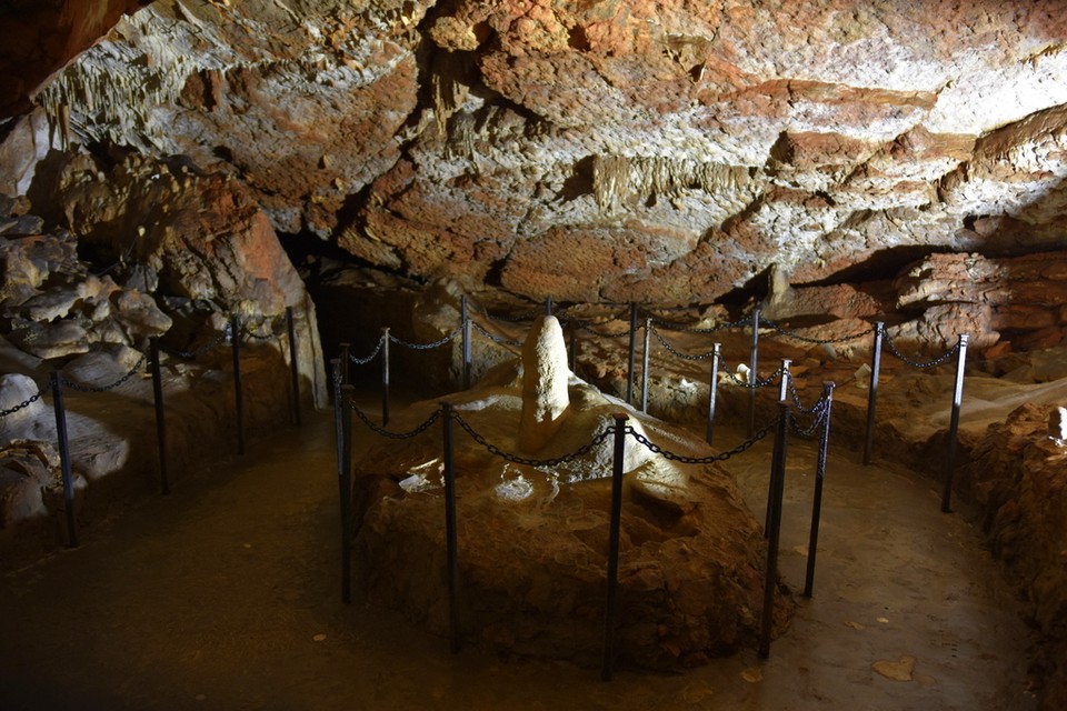 Jaskinia Raj w Górach Świętokrzyskich, jedna z najpiękniejszych w ...