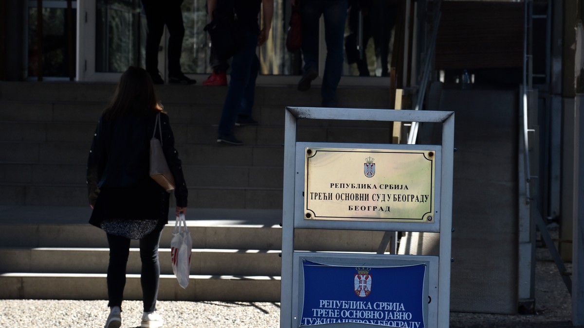 Određen pritvor do 30 dana osumnjičenom za nasilje u porodici u Zemunu - Blic