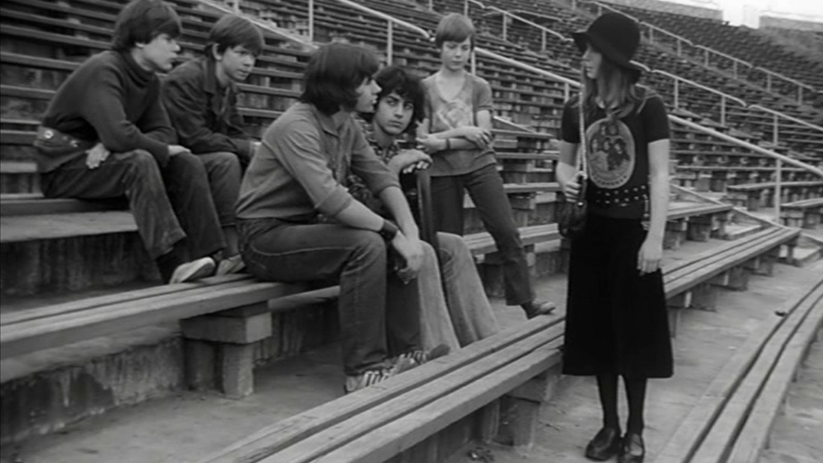 "Stare miał dżinsy, starą koszulę...". Kultowy Tolek Banan ma już 50 ...