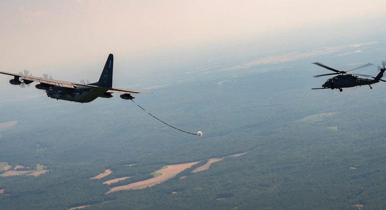 The Air Force's new helicopter hooked up with an aerial refueling ...