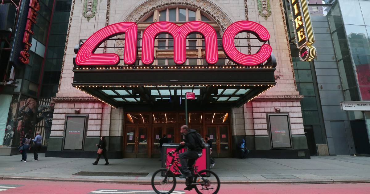 AMC short sellers just lost $512 million in a single day as the stock ...