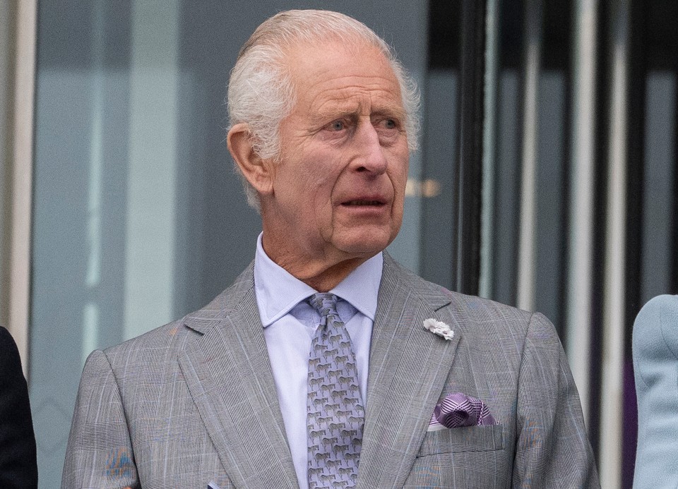 Król Karol i królowa Kamila na wyścigach konnych. Choroba mocno go ...