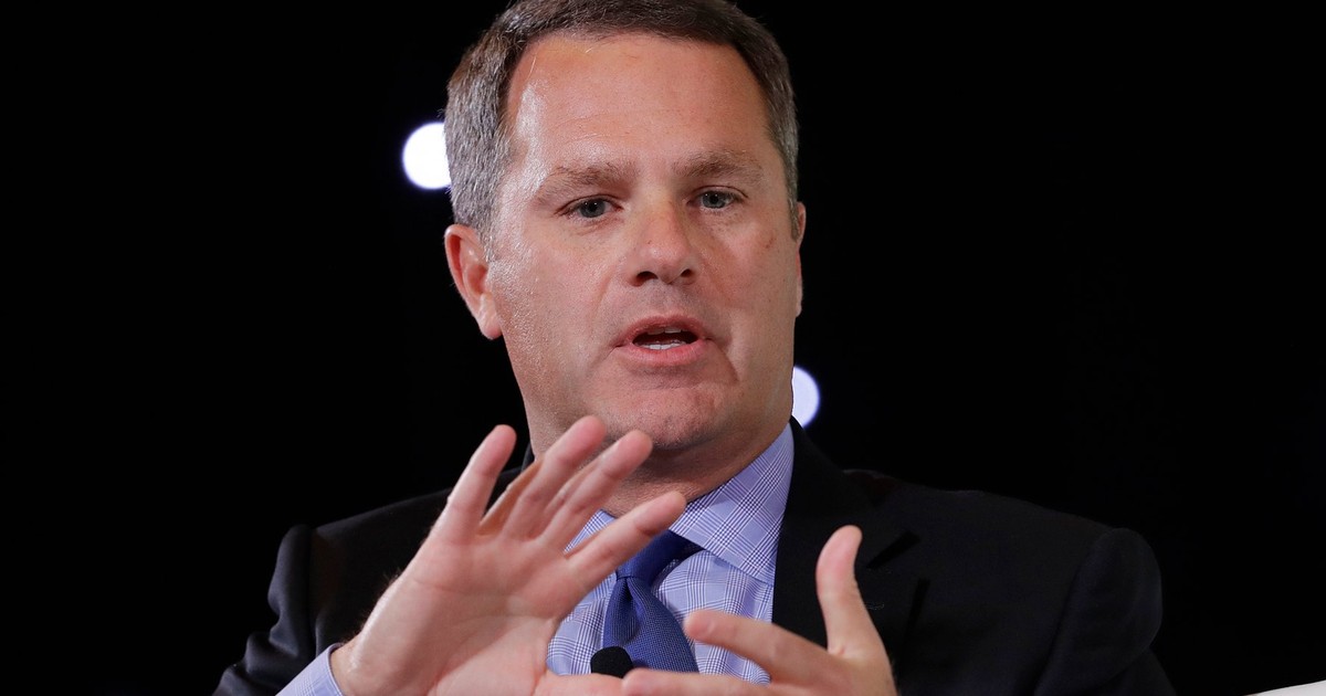 Walmart CEO slams the federal minimum wage as 'too low' and urges ...