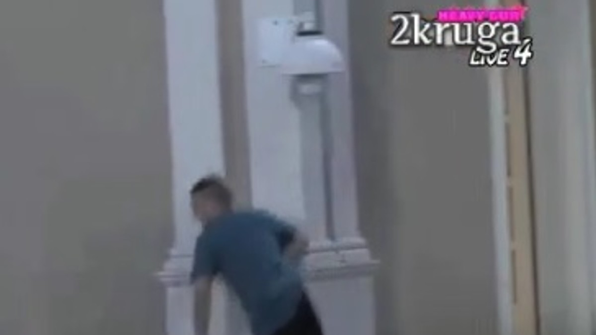 (VIDEO) BEBICA LUPIO GLAVOM U ZID I ONESVESTIO SE Miljanin dečko nije mogao da se probudi ...
