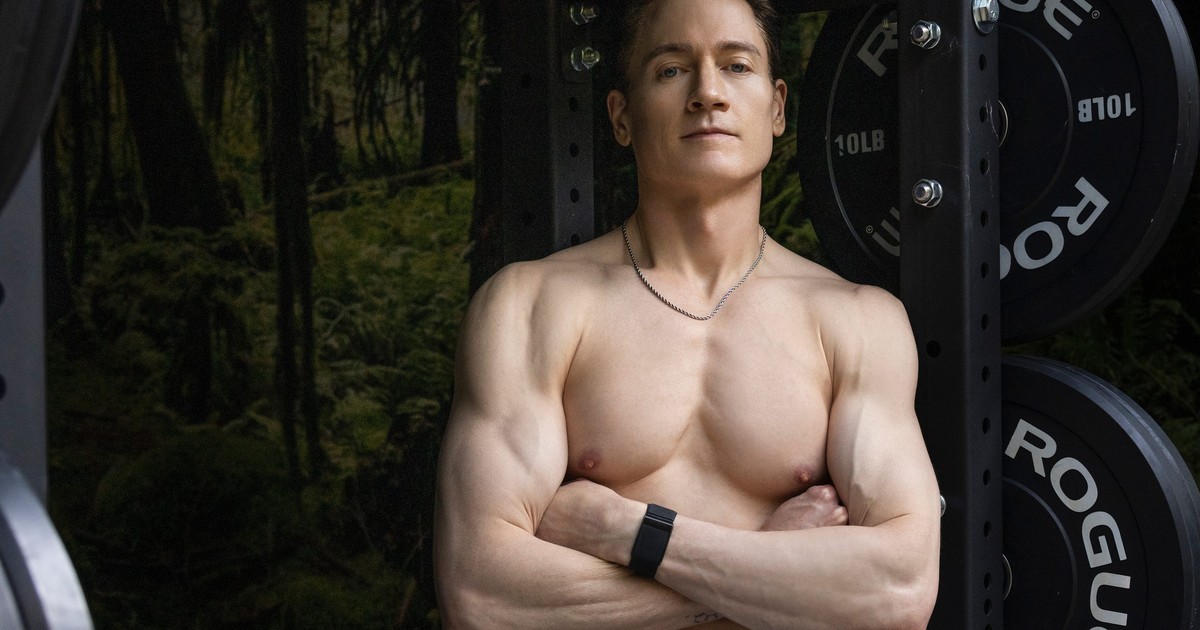 The biotech CEO who's trying to reverse aging swears by a strict diet ...