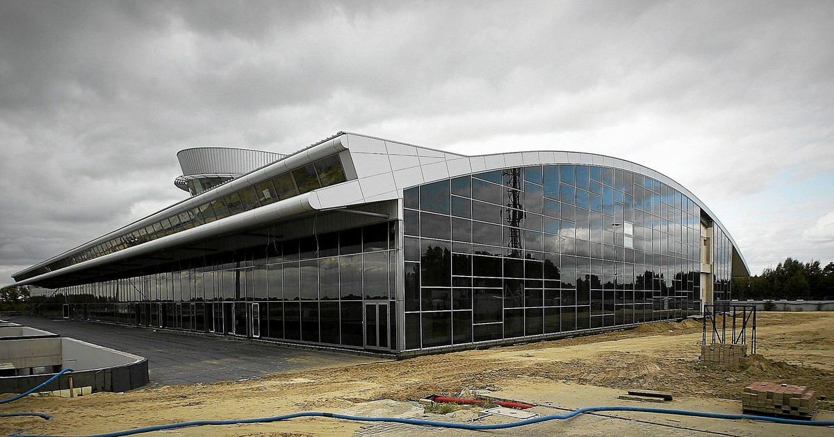 W 2012 lotnisko z nowym terminalem i wieżą kontroli lotów - Wiadomości