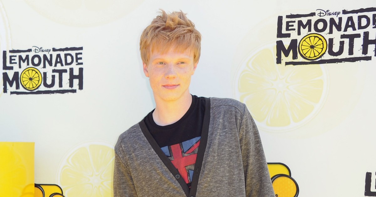 Adam Hicks, były gwiazdor serialu Disneya, aresztowany za napady z ...