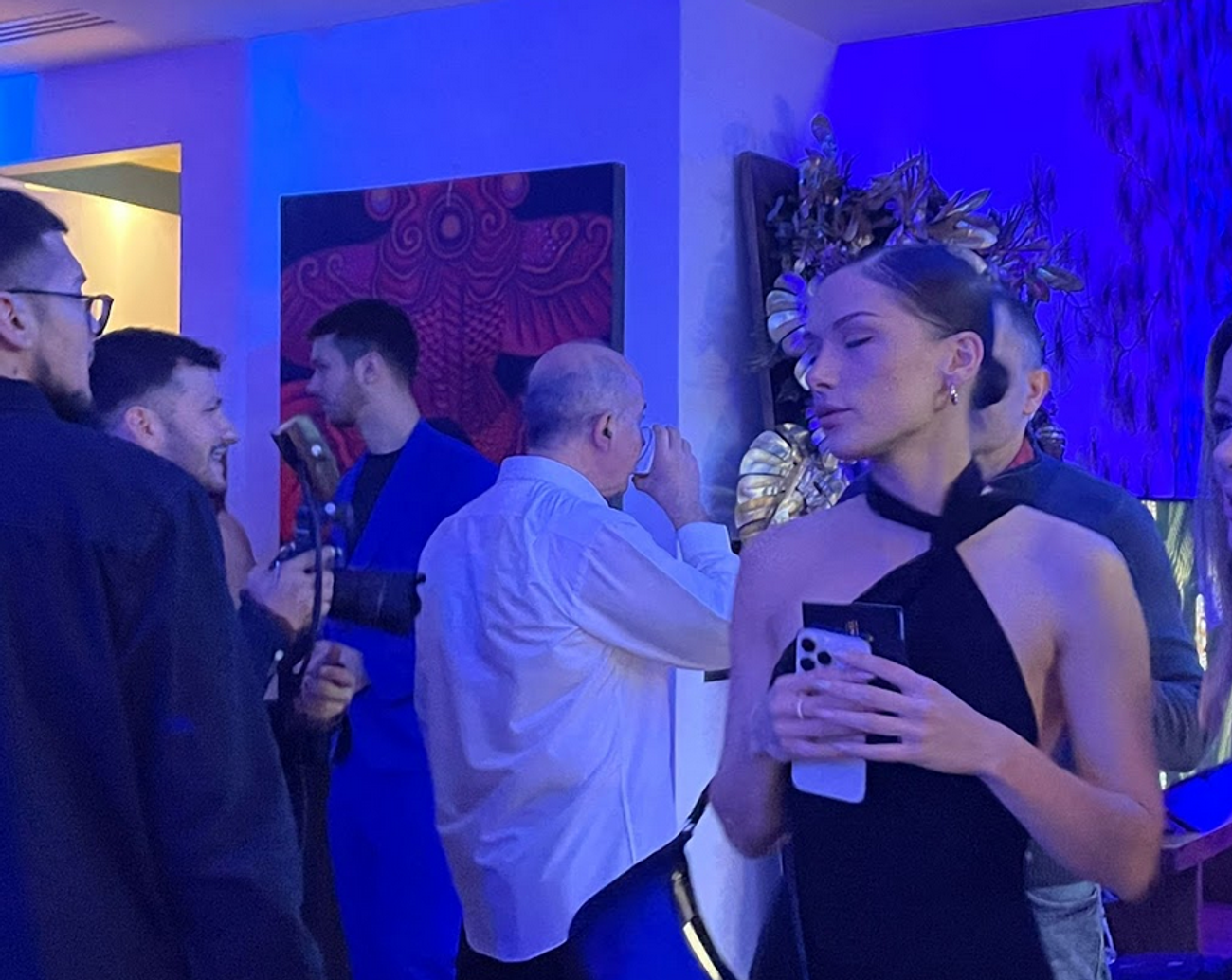 Uska haljina bez brushaltera! Anja Bla u nikad provokativnijem izdanju ...