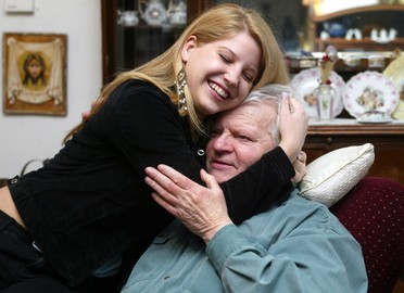 Összetartó a tíz éve meghalt Szabó Gyula családja - Blikk