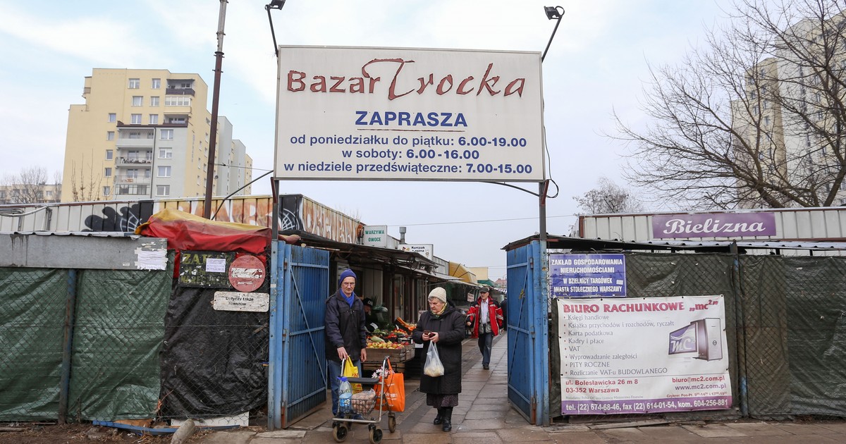Bazarek na Trockiej blokuje metro