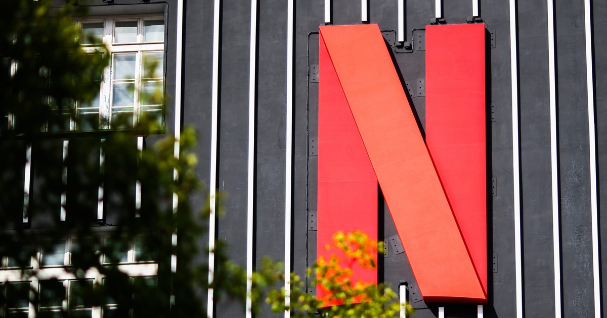 Netflix investors don't seem to like its blockbuster deal with Warner ...