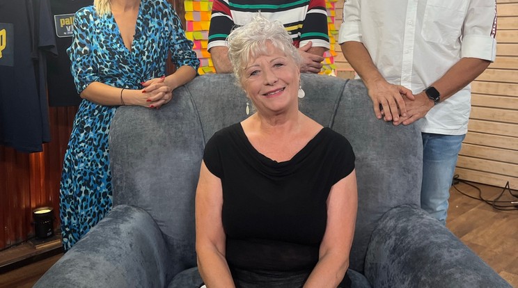 Pap Rita törött bordával ünnepelte 70. születésnapját - Blikk