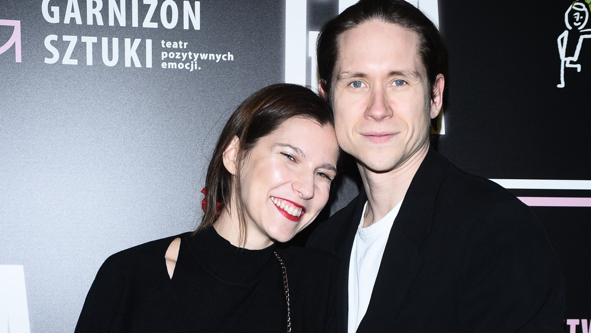 Ale buty Wieniawy! Inna gwiazda przyszła nie w szpilkach, a o kulach ...