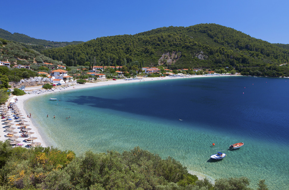 Skopelos - wyspa skarbów w Grecji znana z "Mamma Mia"; idealna na ...