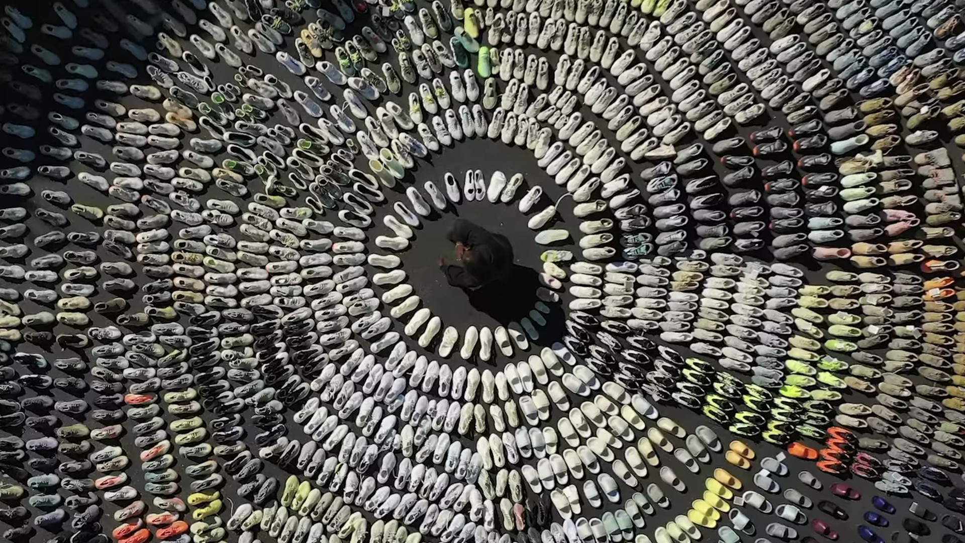 Kanye West bei Forbes – Yeezys Designs und Inspirationen - Noizz