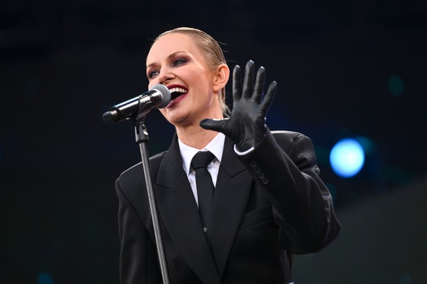 Katarzyna Stankiewicz kusiła nogami na koncercie Katarzyna Stankiewicz kusiła nogami na koncercie