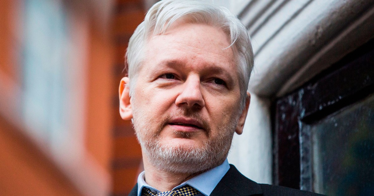 Julian Assange is trying to force the Trump administration to unveil ...