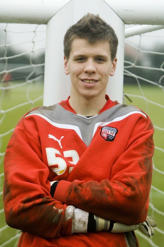 Wojciech Szczęsny od lat nie ma relacji z ojcem. Samotnie wychowała go ...