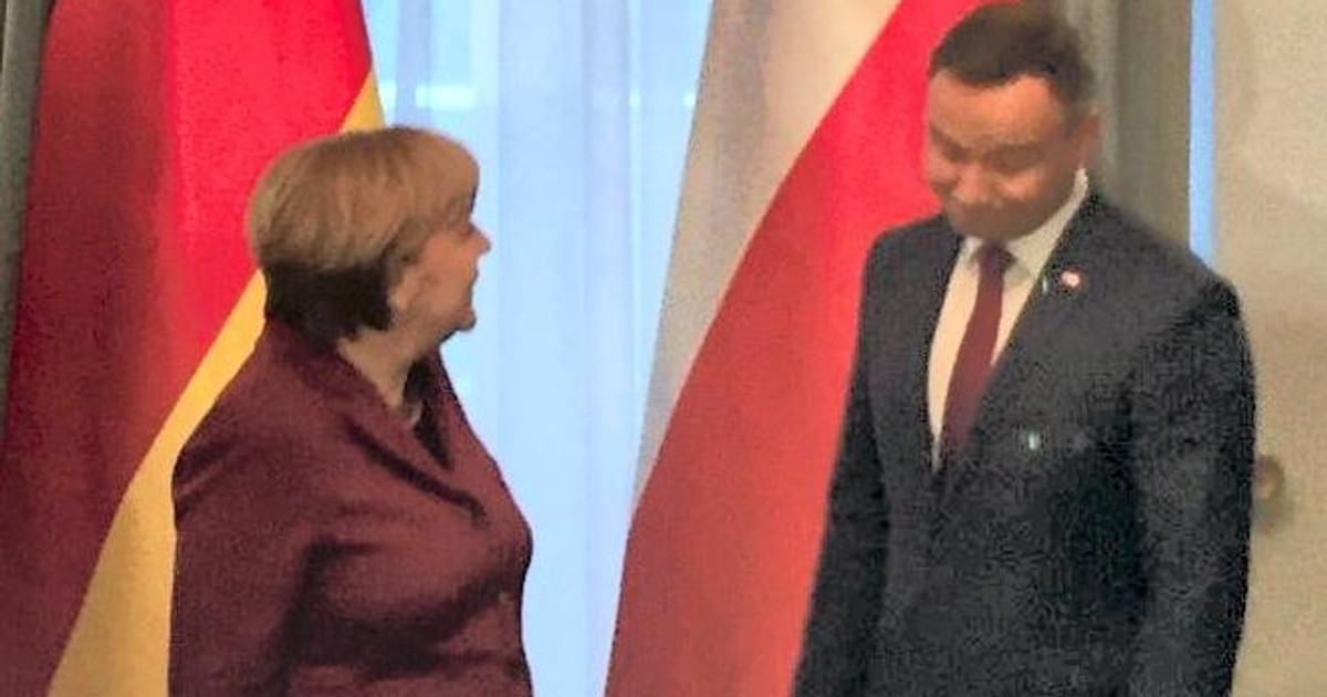 Merkel spotkała się z Dudą. Mina prezydenta mówi wszystko!