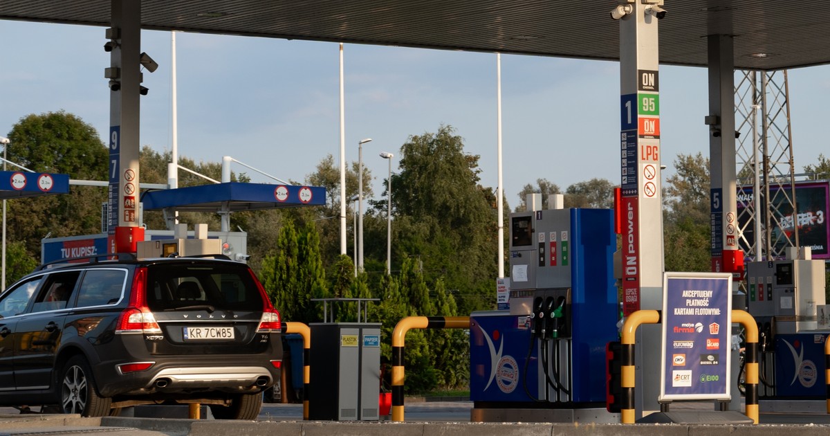 Promocja na paliwa na stacjach Moya lipiec-sierpień 2025. Zniżki do 40 groszy za litr paliwa